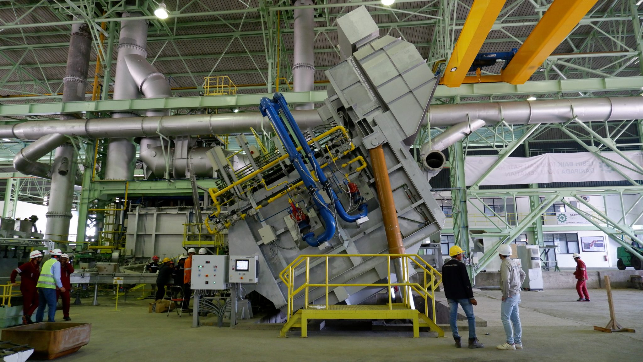 Mengoptimalkan Operasional: Proses Tilting di Casthouse PT Indonesia Aluminium Alloy - PT ...